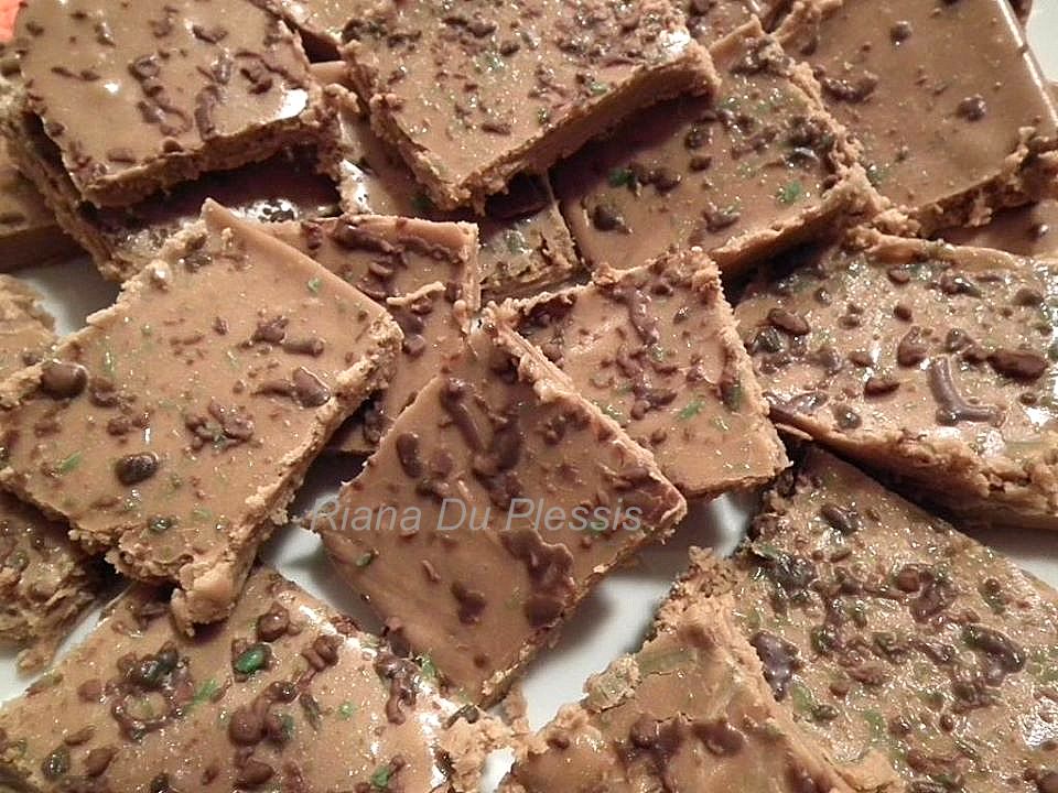 5 MINUTE FUDGE WITH A TWIST - Your Recipe Blog