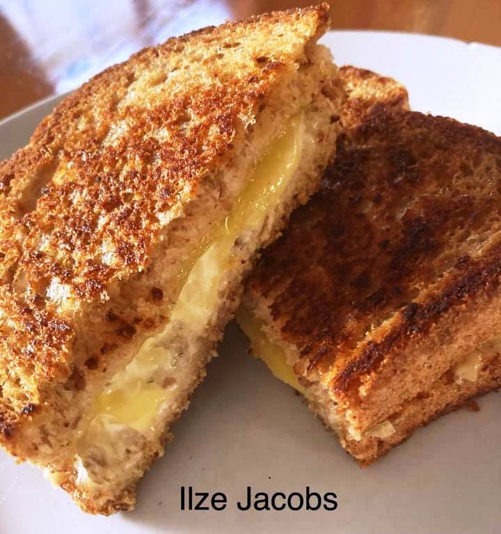 GEROOSTERDE WELSH RAREBIT TOEBROODJIES - Your Recipe Blog