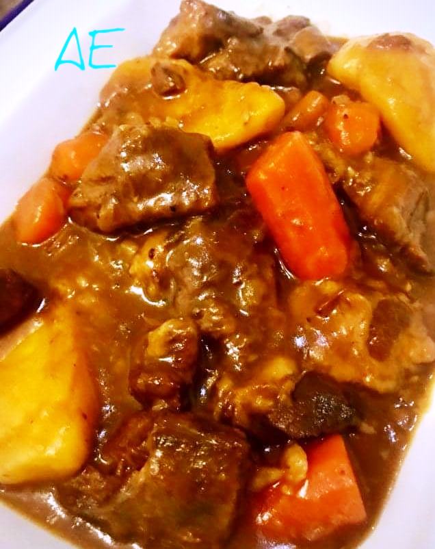 AMANDA’S BEEF STEW WITH CARROTS AND POTATOES - Your Recipe Blog