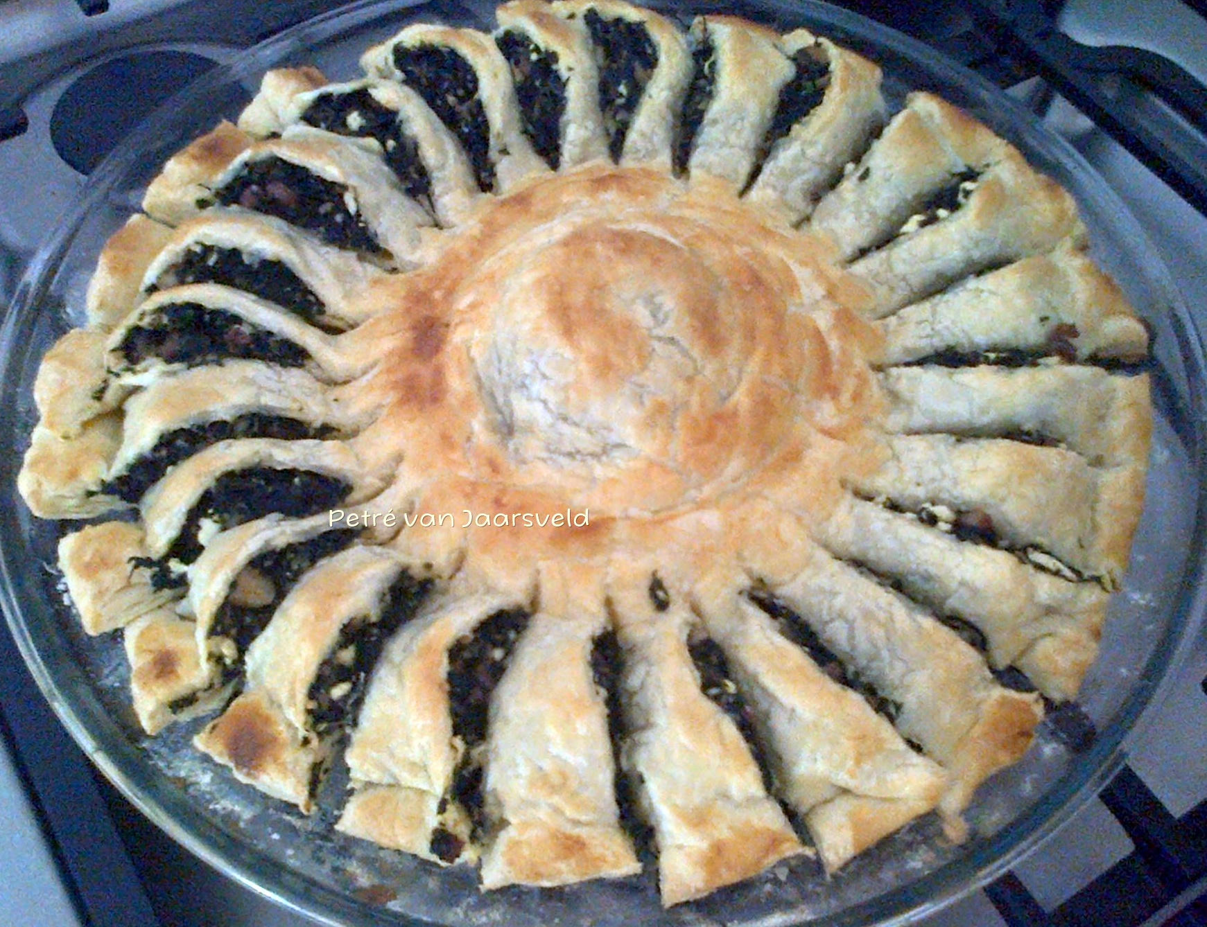 SPINASIE, SPEK EN FETA RING - Your Recipe Blog