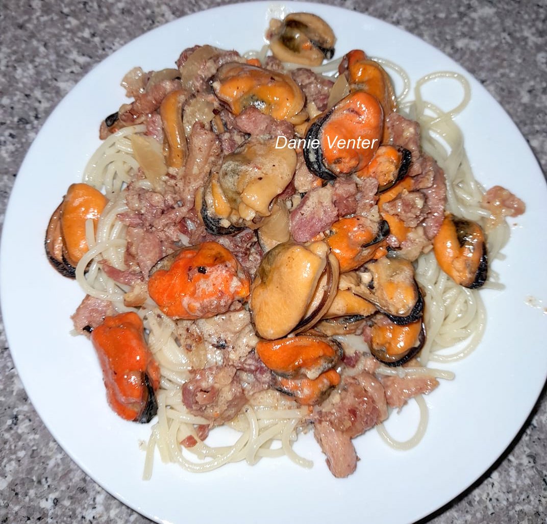 MOSSELS IN BIER-ROOMSOUS - Your Recipe Blog