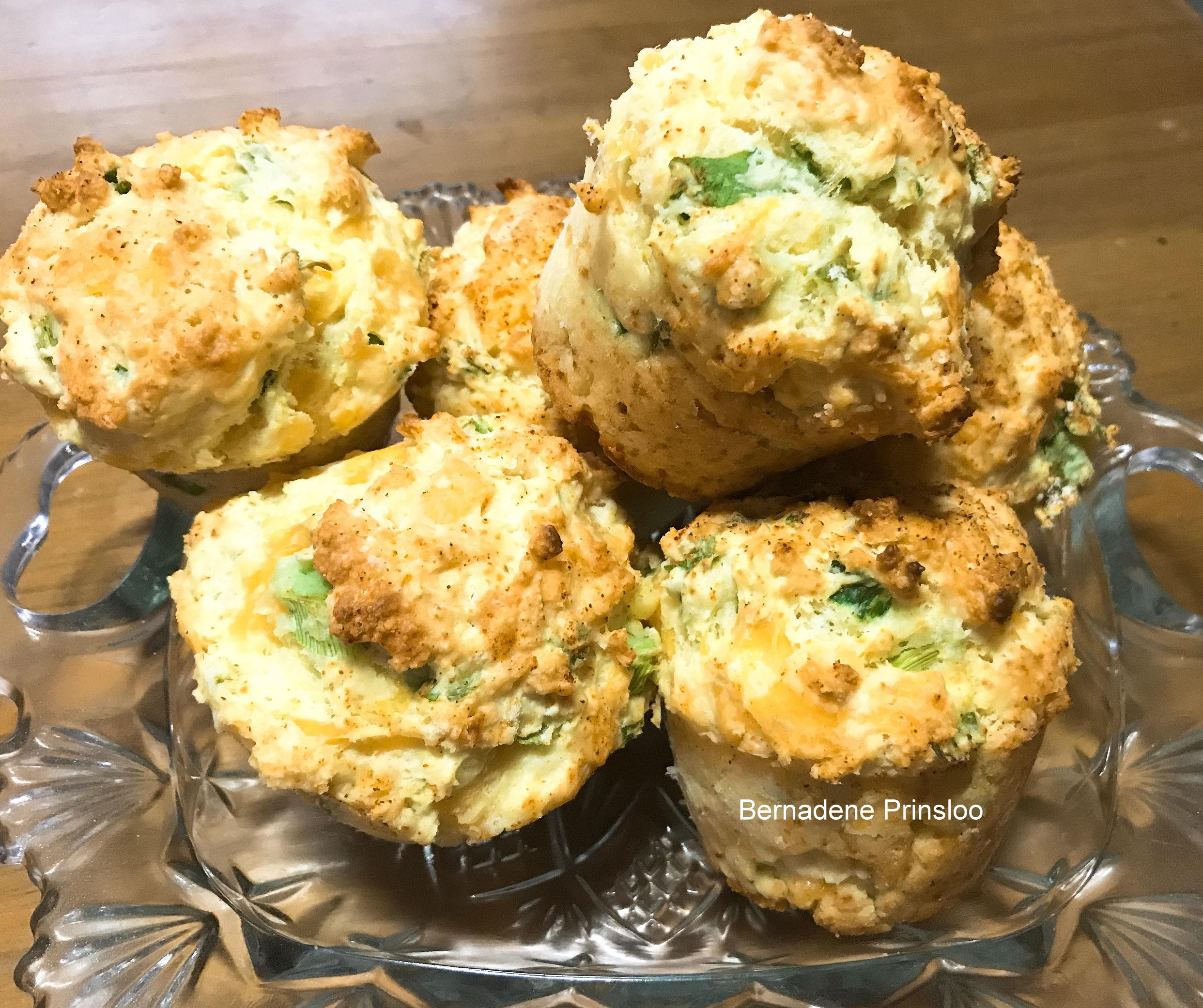 KAASMUFFINS MET SPRIETUIE EN SELDERY - Your Recipe Blog