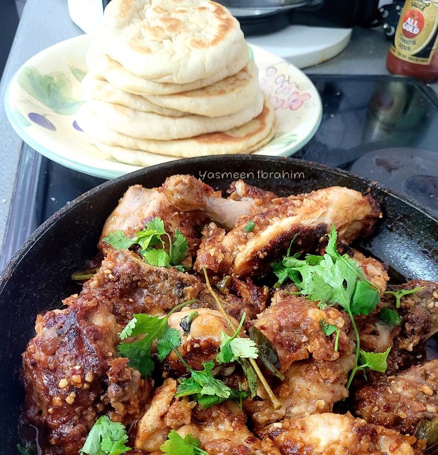 TURKISH FLATBREAD AND SAUCY CHICKEN - Your Recipe Blog