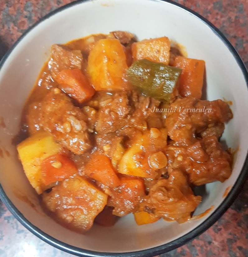 BEESVLEIS- EN GROENTEBREDIE - Your Recipe Blog